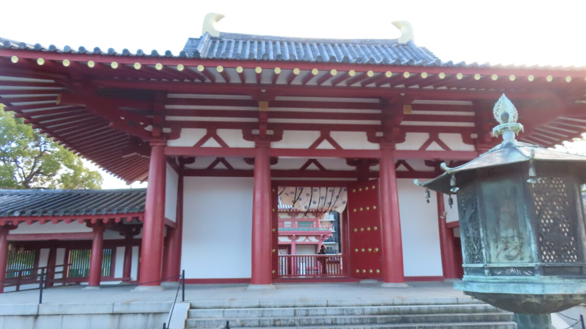 Shitennoji Temple Guide: Osaka's Best New Year’s Spot & Japan’s Oldest ...